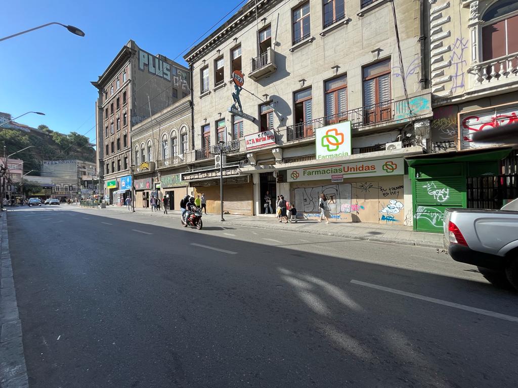 Local comercial alto flujo peatonal en plena Calle Condell, Valparaíso